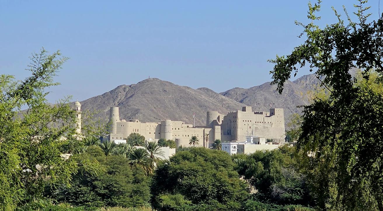 Nizwa area , making a complete circle of hitchhiking - Silver Queer ...
